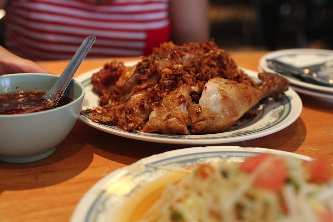 Soi Polo Fried Chicken: Bangkok | Chasing a Plate | Food Obsessed Travel